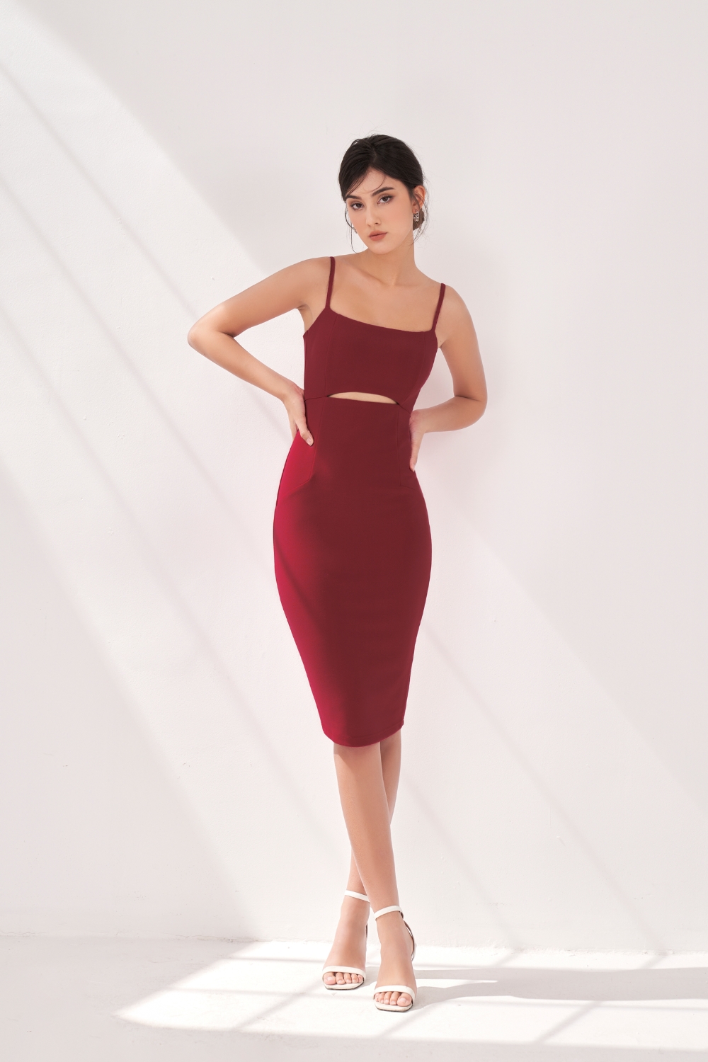 Aura Padded Cut Out Form Fitted Dress in Wine Red | Chello
