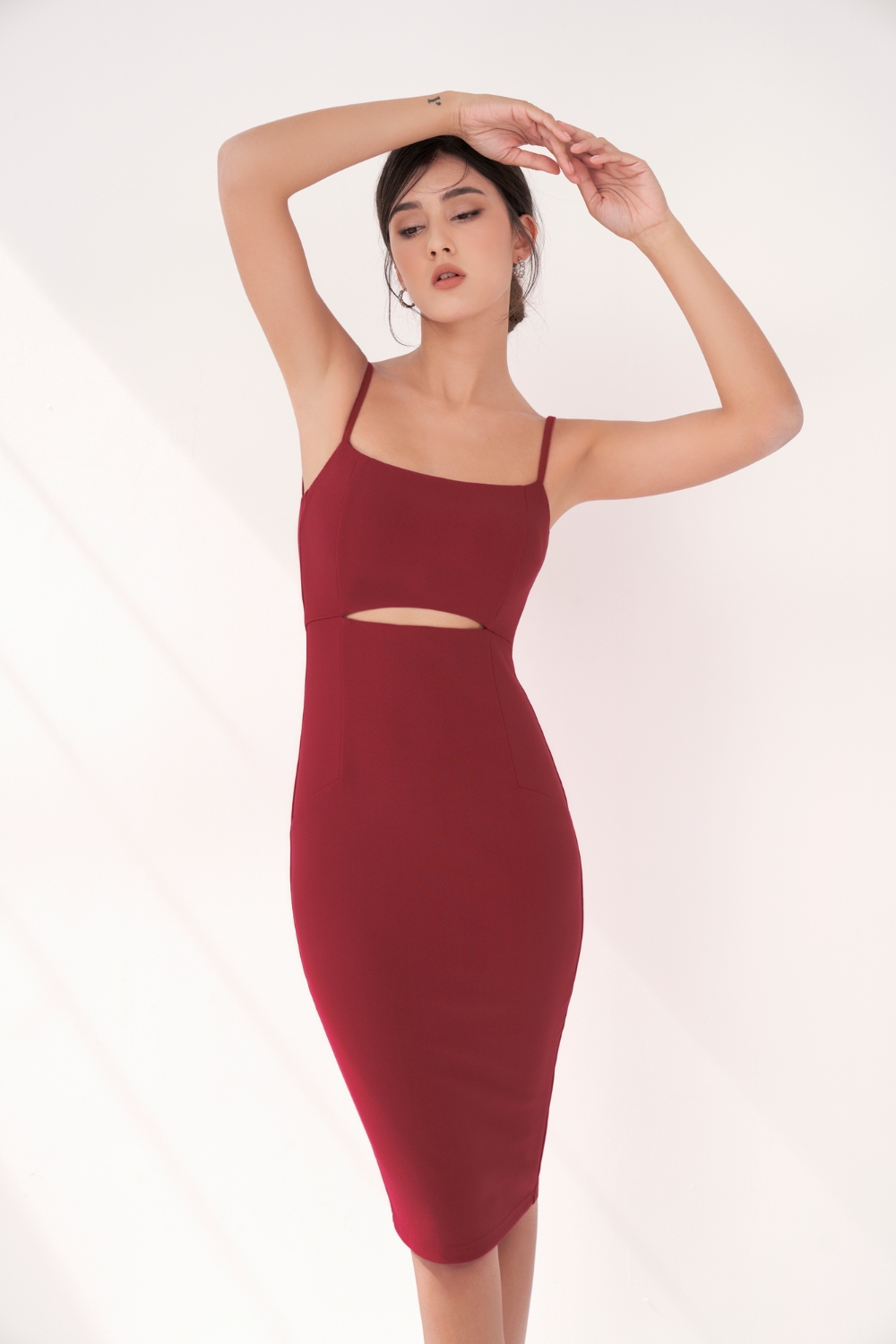 Aura Padded Cut Out Form Fitted Dress in Wine Red | Chello