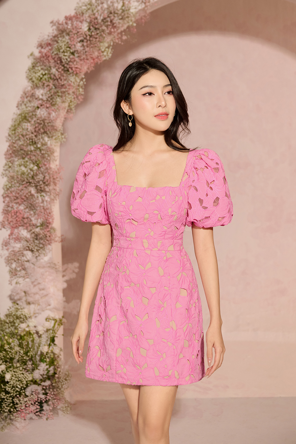 Arienna Padded Puff Sleeves Mini Dress in Taffy Pink | Chello