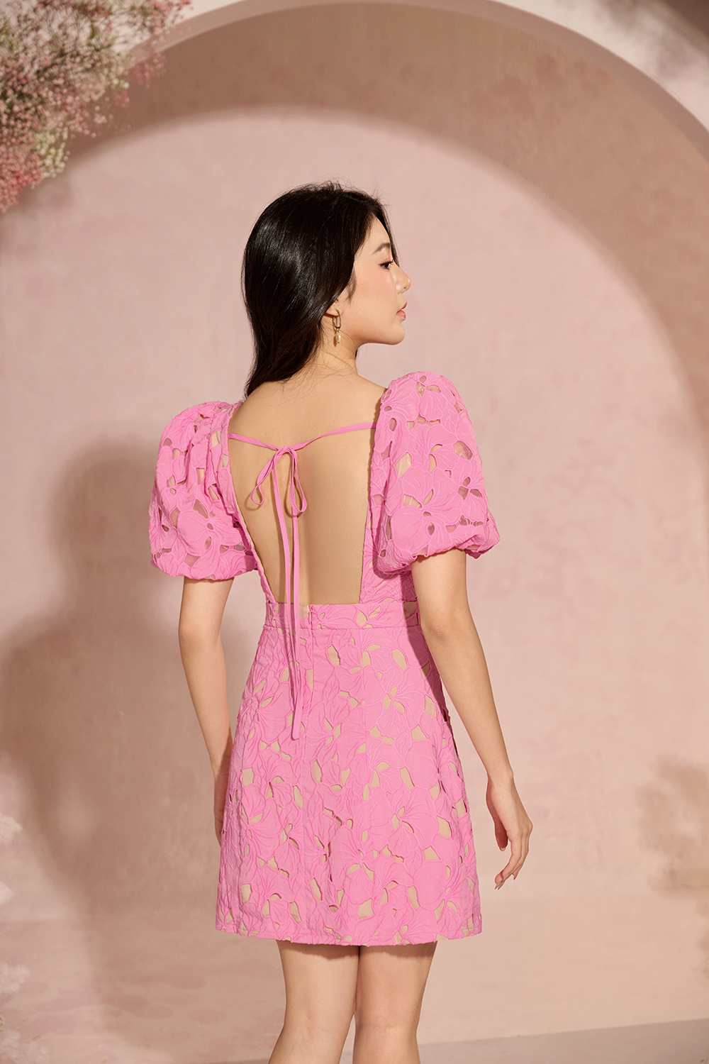 Arienna Padded Puff Sleeves Mini Dress in Taffy Pink | Chello