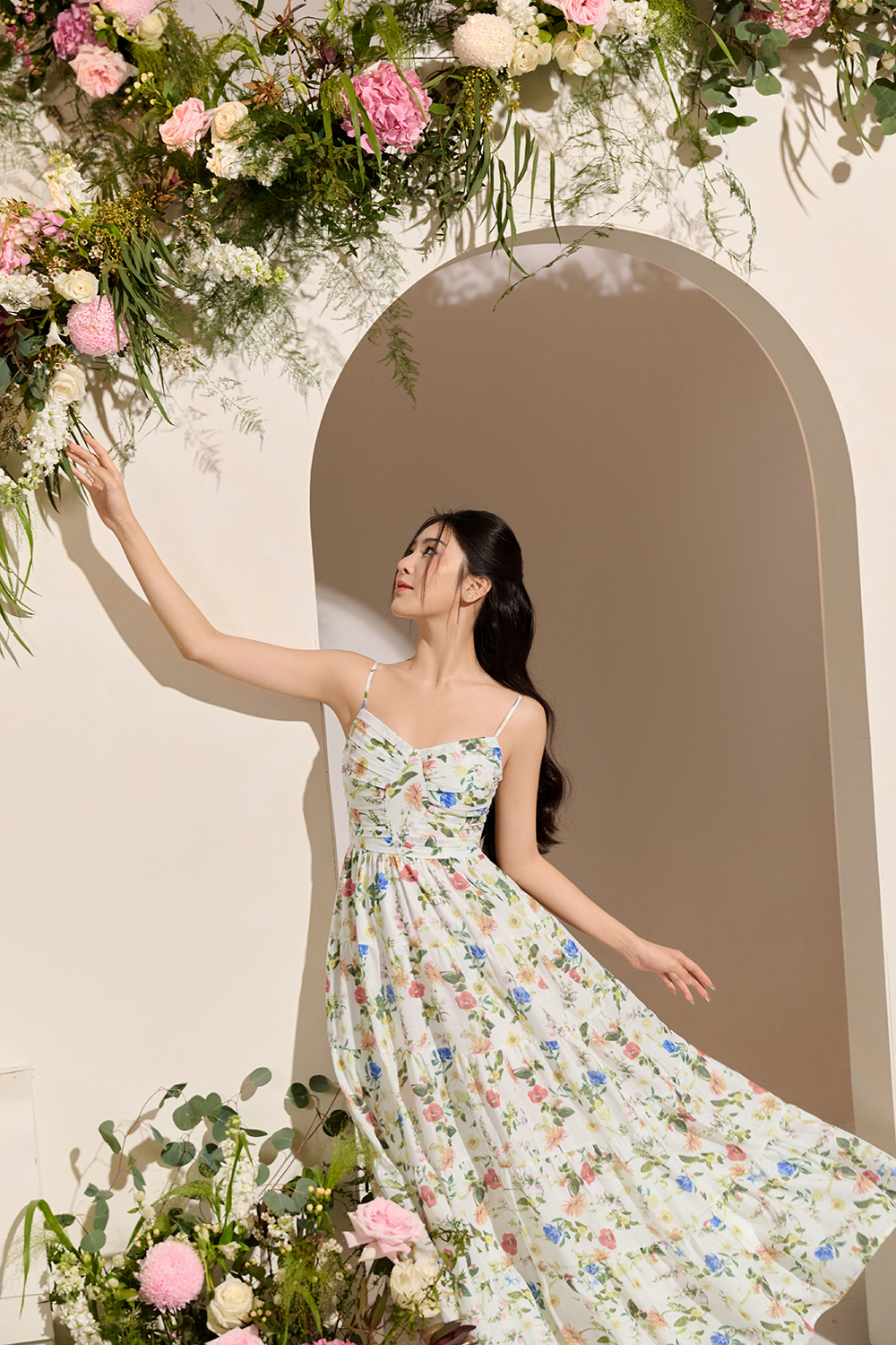 Ceres Diamond Pleated Maxi Dress in Field of Dreams | Chello