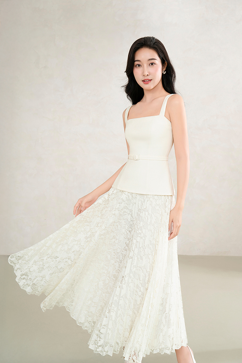 Dasom Padded Square Neck Pleated Midi Dress in Vanilla Cream | Chello