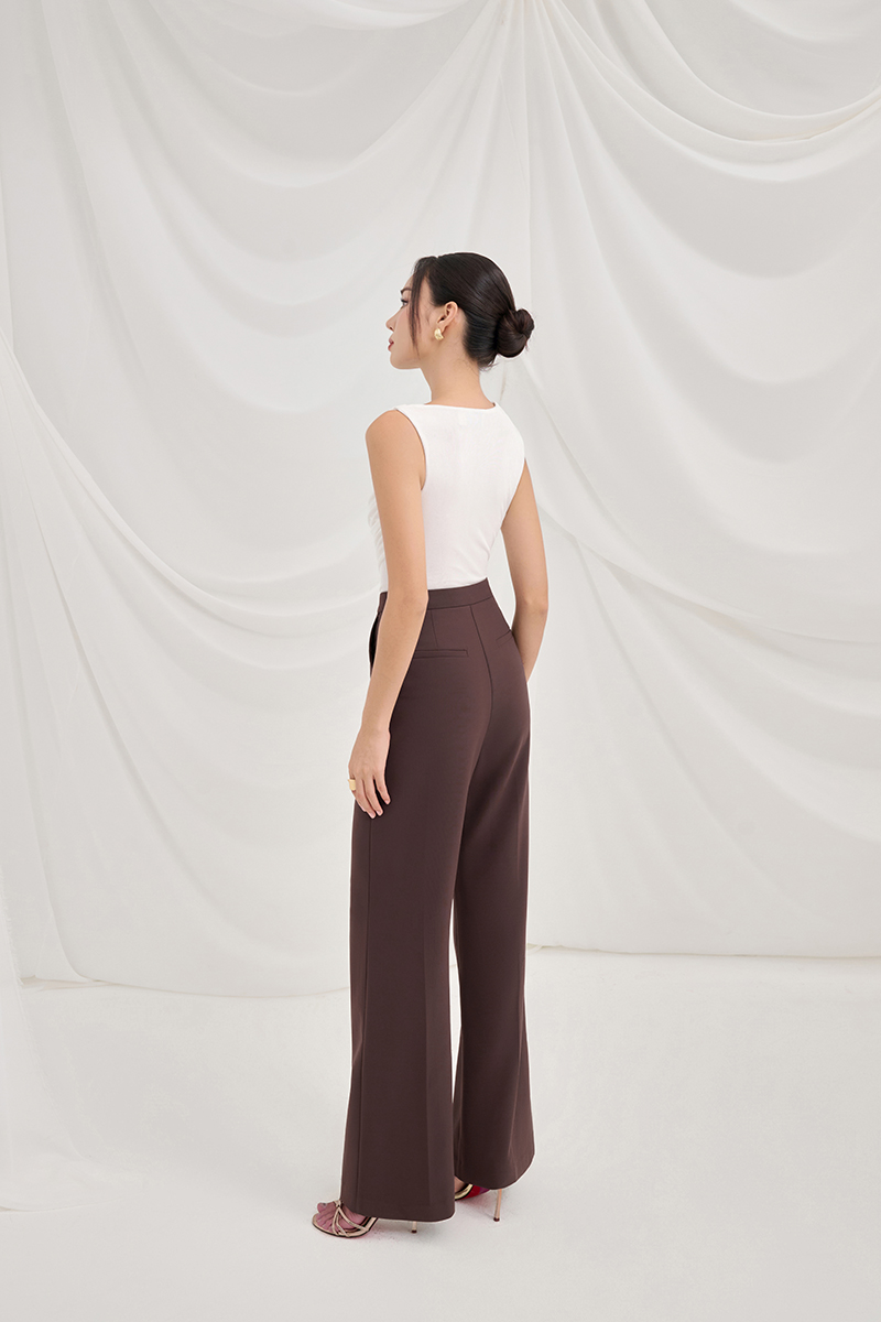 Alexa Drape Knit Top in Iconic White | Chello