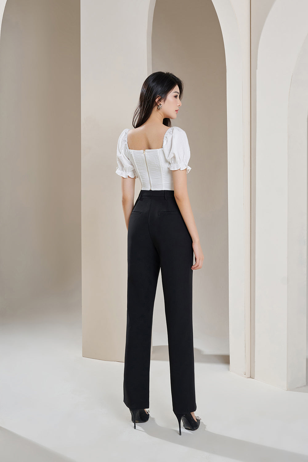 Hayden Slim Fit Pants in Classic Black | Chello