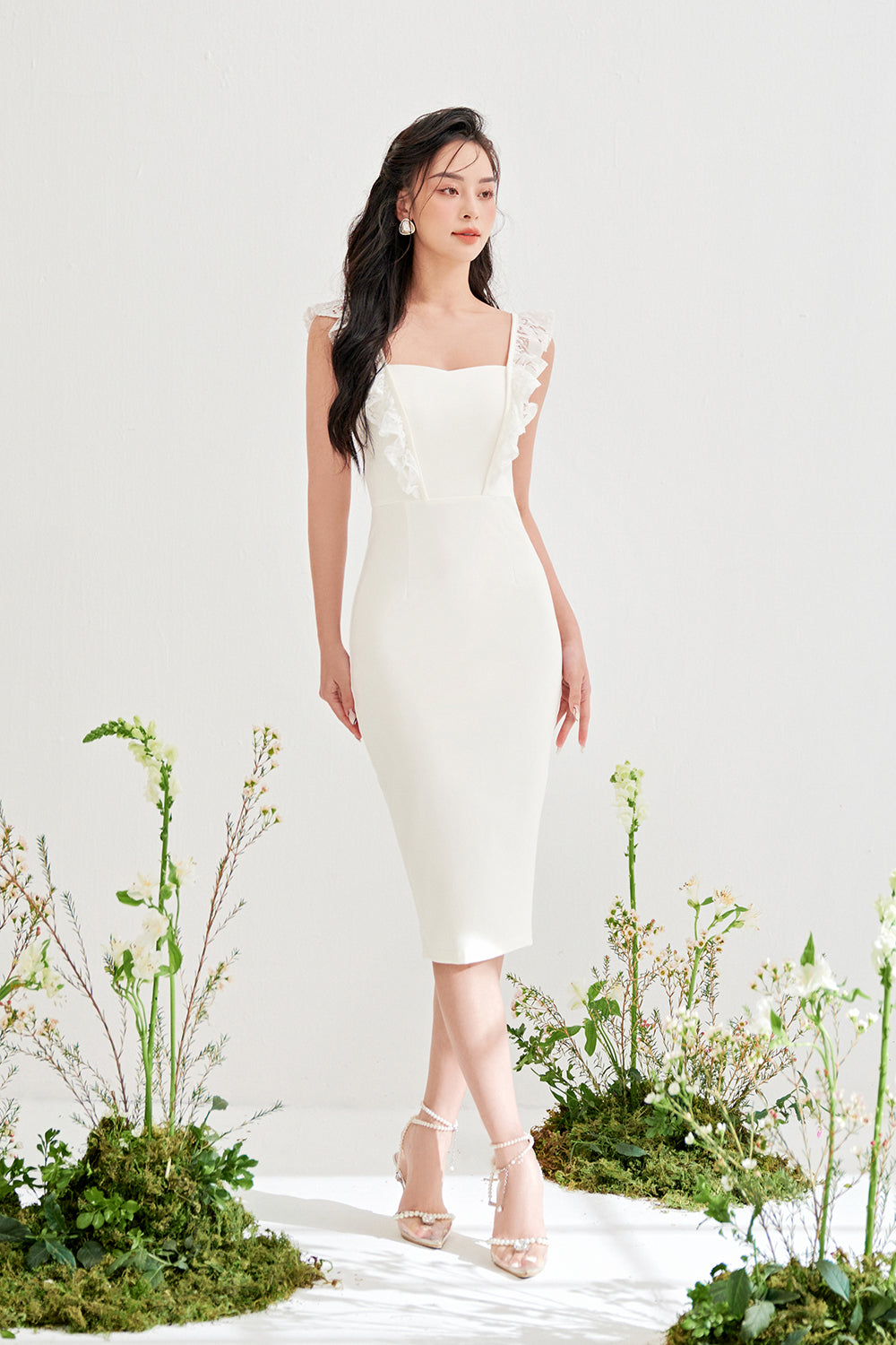 Clementine Lace Frills Fitted Dress in Iconic White | Chello