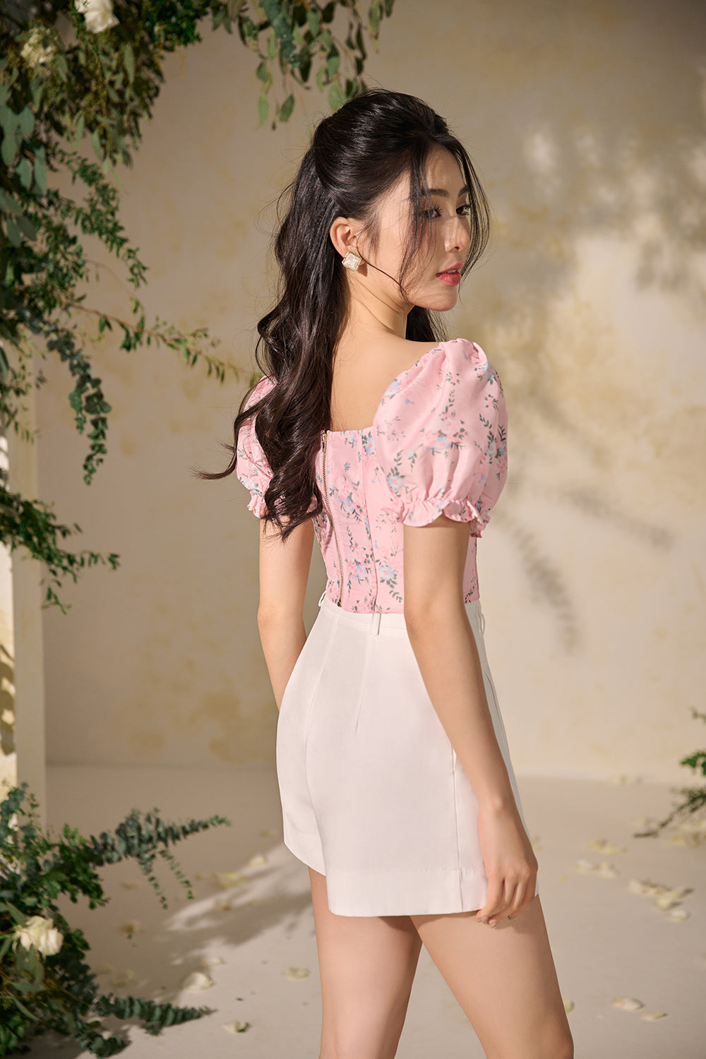 Francoise Puffy Sleeves Top in Light Pink Floral | Chello